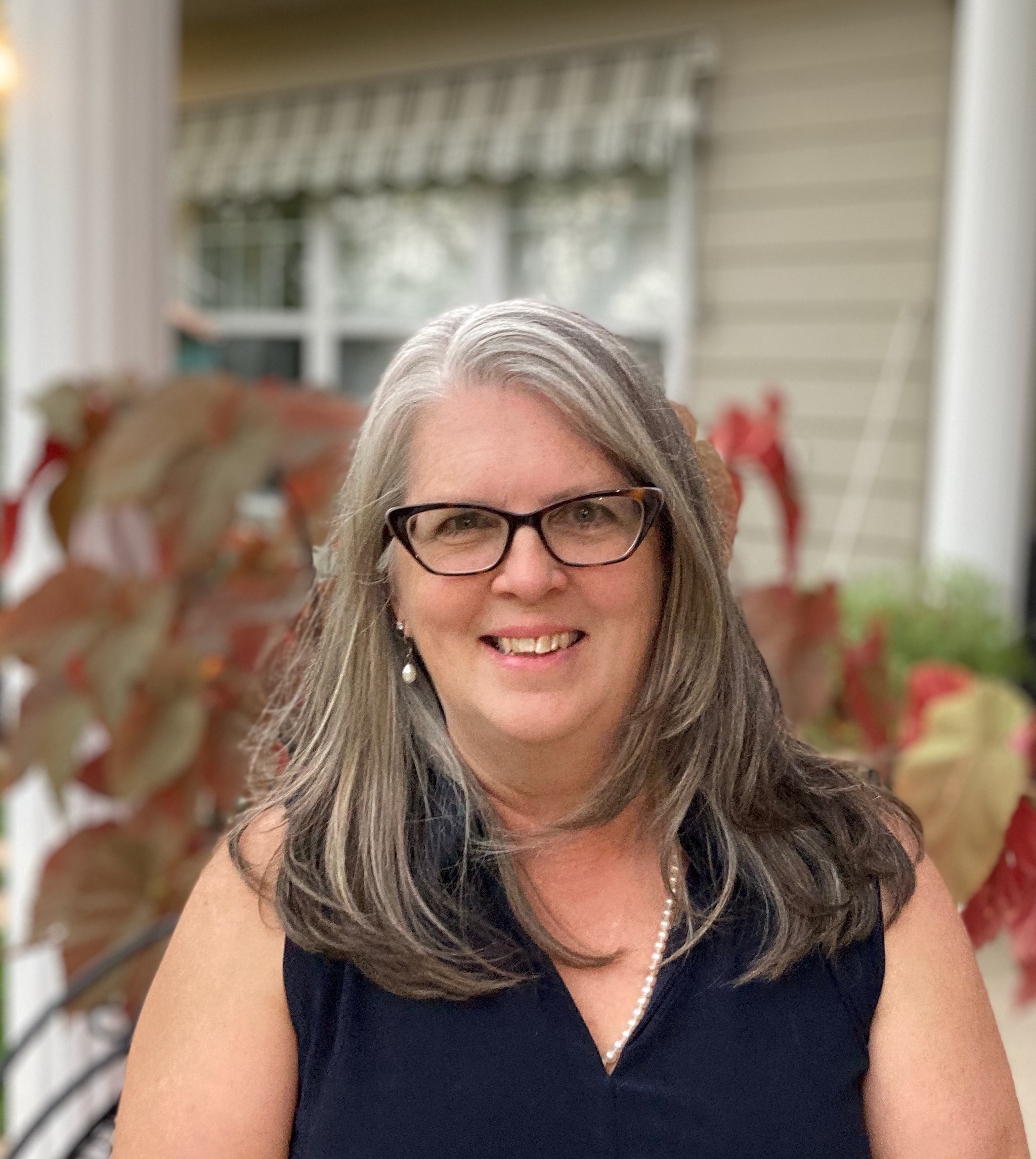 Lisa Rhoades | MockingHeart Review